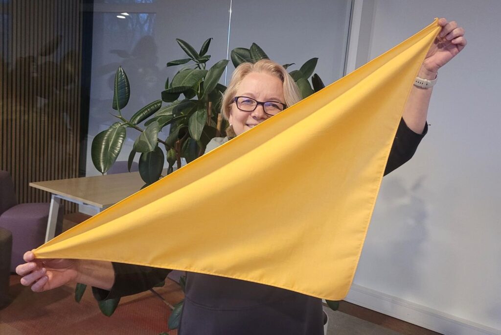 Kollane kaelarätt – Hea Hoog